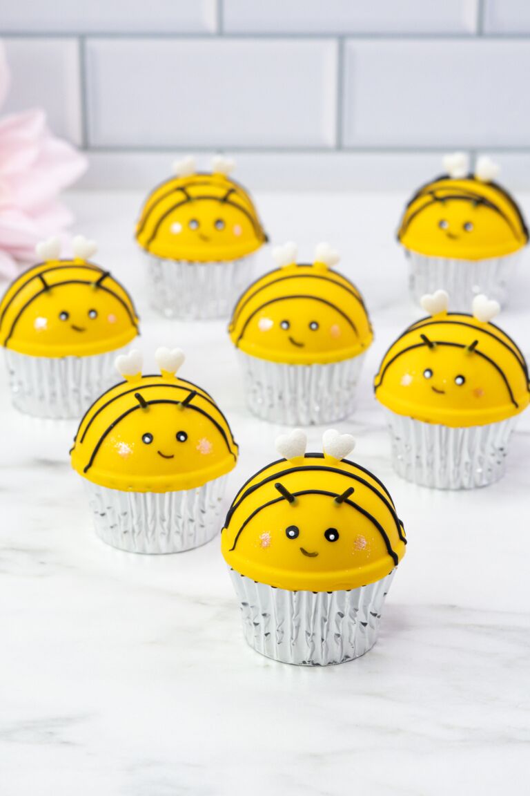 Mini Bee Cupcakes | Cute Cupcake Tutorial